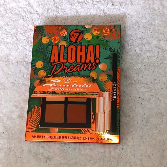 ALOHA Collection | Makeup | Aloha Dreams Bronze Contour Kit | Poshmark